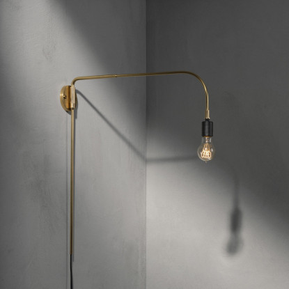 Menu Warren Wall Lamp